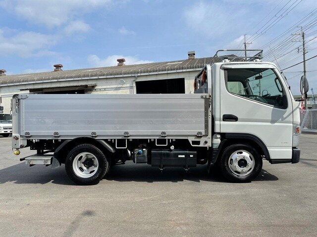 三菱 キャンター 小型 平ボディ 10尺 TKG-FBA20 の中古トラック【車両No.123390】｜中古トラックの販売・買取【トラック流通センター】