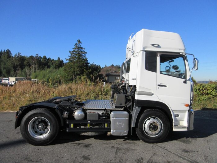 日産UD クオン 大型 トラクター QPG-GK5XAB の中古トラック【車両No.137607】｜中古トラックの販売・買取【トラック流通センター】