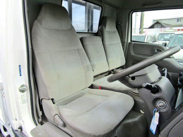 マツダ タイタン 小型 平ボディ 10尺 KK-WHF5T の中古トラック【車両No.140104】｜中古トラックの販売・買取【トラック流通センター】