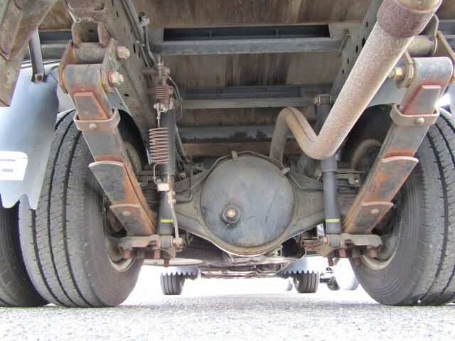 マツダ タイタン 小型 平ボディ 10尺 KK-WHF5T の中古トラック【車両No.140104】｜中古トラックの販売・買取【トラック流通センター】