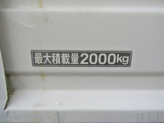マツダ タイタン 小型 平ボディ 10尺 KK-WHF5T の中古トラック【車両No.140104】｜中古トラックの販売・買取【トラック流通センター】