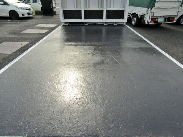 マツダ タイタン 小型 平ボディ 10尺 KK-WHF5T の中古トラック【車両No.140104】｜中古トラックの販売・買取【トラック流通センター】