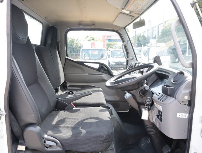 三菱 キャンター 小型 平ボディ 10尺 TPG-FBA20 の中古トラック【車両No.153932】｜中古トラックの販売・買取【トラック流通センター】