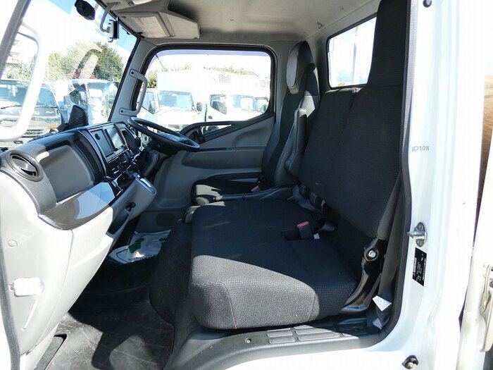 三菱 キャンター 小型 平ボディ 10尺 TPG-FBA20 の中古トラック【車両No.154430】｜中古トラックの販売・買取【トラック流通センター】